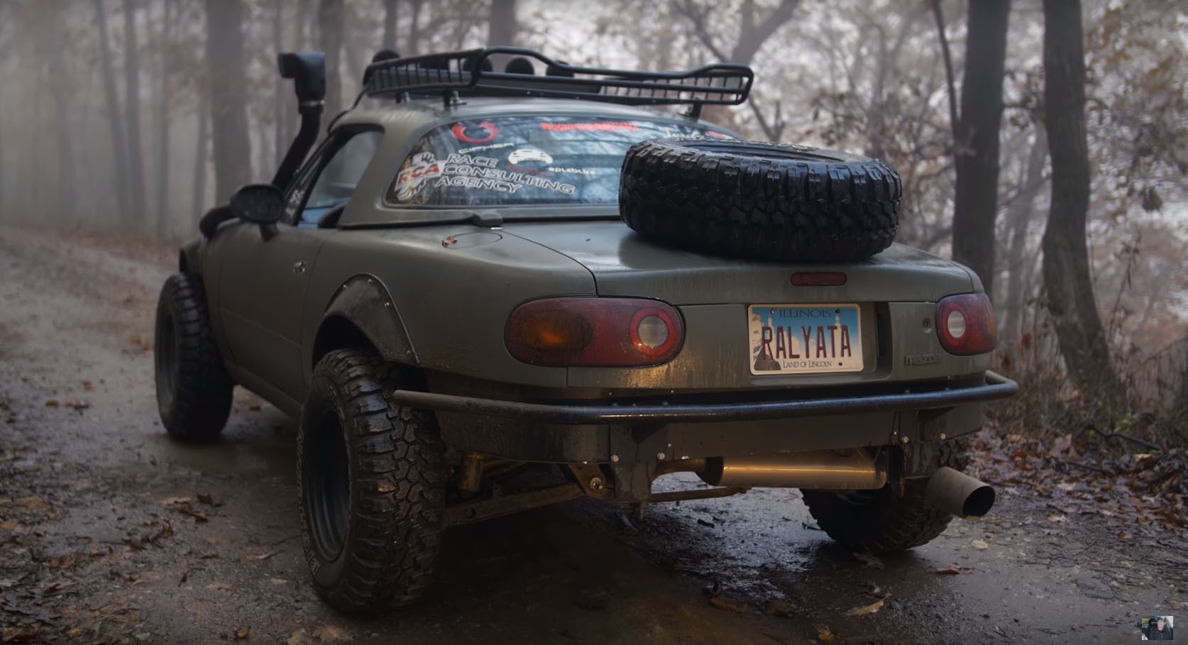 VIDEO: Mazda MX-5 upravená do terénu! Zábava v lese po japonsky! | Auto ...