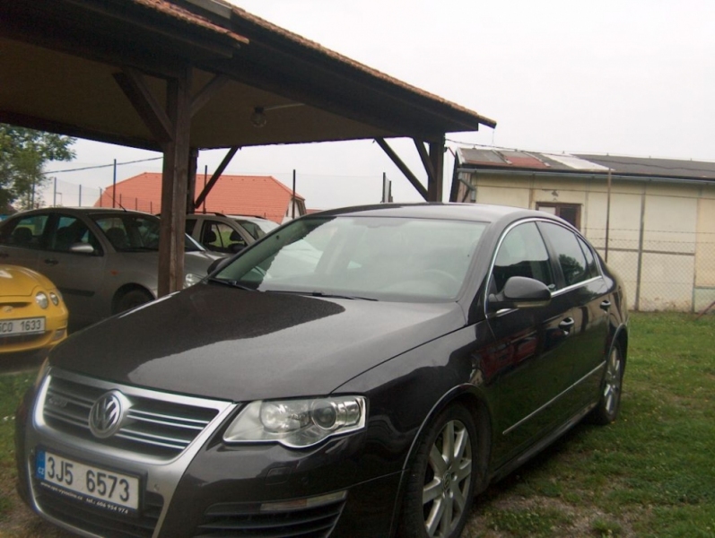 Česká polícia predáva Passat R36. Cena vás prekvapí! | Autobazar.EU
