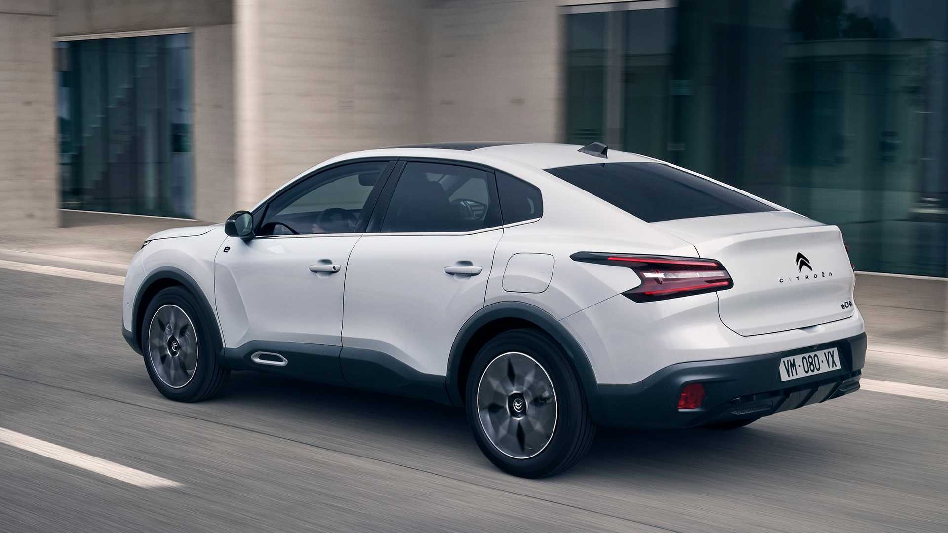 Citroën C4 X: Zvláštny sedan príde aj k nám | Autobazar.EU