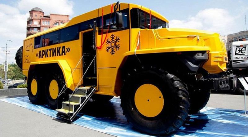Ruský arktický autobus: Prevoz ľudí a nákladu pri teplotách - 50 °C ...