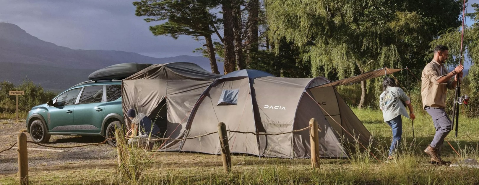 Dacia exceluje: Kempingová výbava v cene dovolenky - Stan na auto len ...