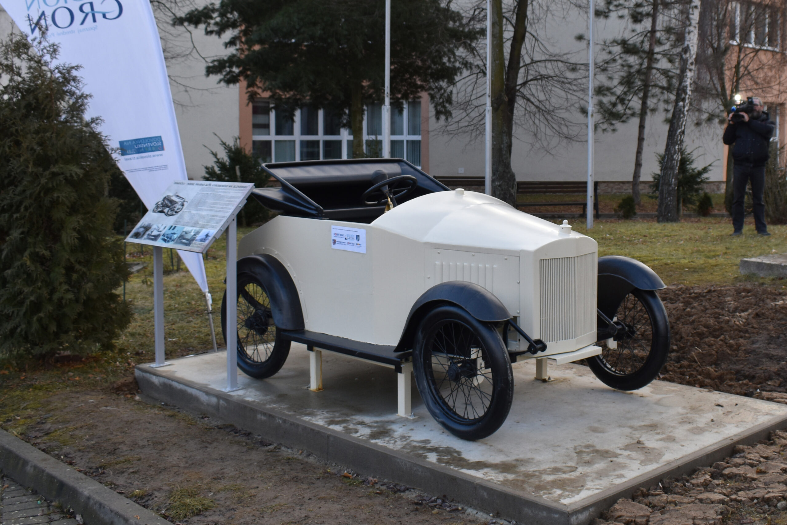 Prvé slovenské auto: Kabriolet, ktorý nehrdzavie! | Autobazar.EU