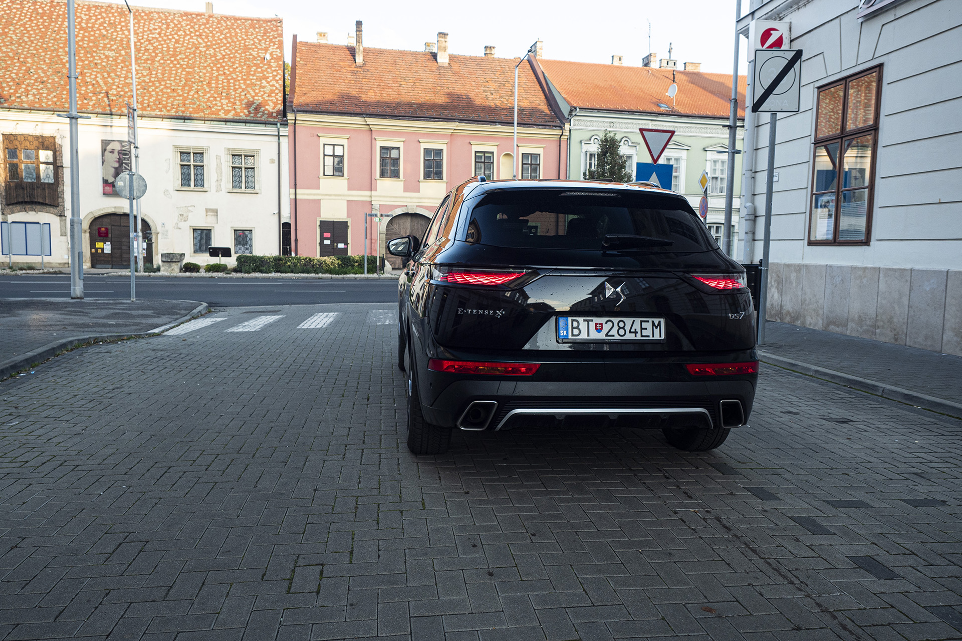 DS7 Crossback Black Edition: Šou pokračuje | Autobazar.EU