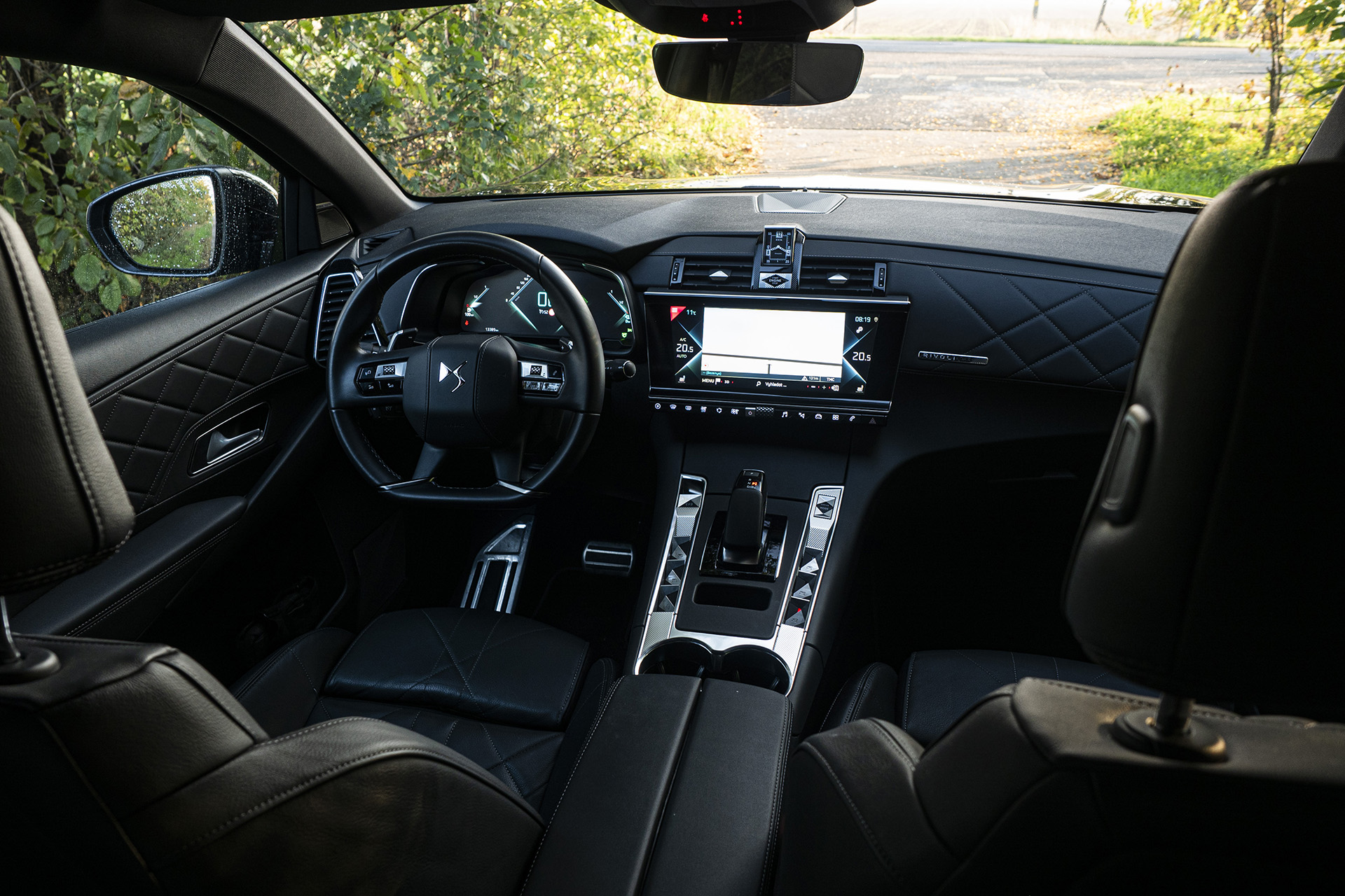 DS7 Crossback Black Edition: Šou pokračuje | Autobazar.EU